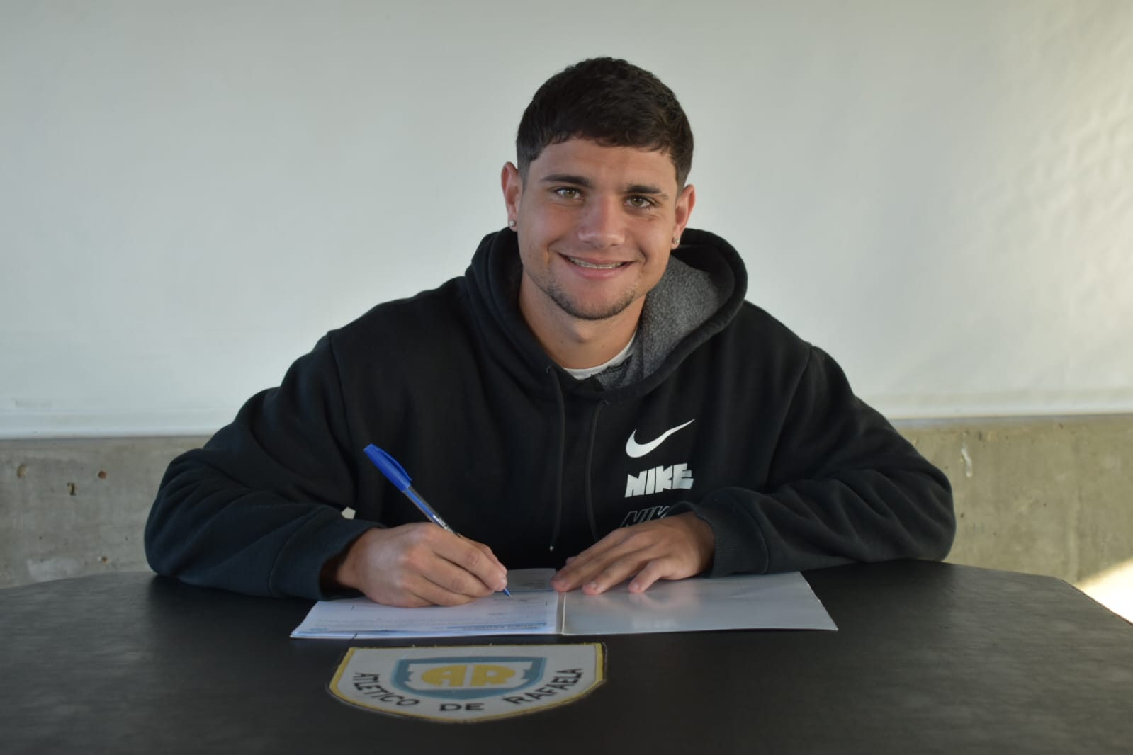 Damiano Jaime firmó su primer contrato profesional con Atlético Rafaela ...